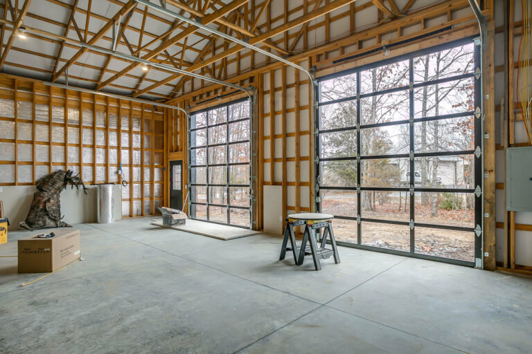 Spacious Tennessee Barndominium | 2600 Sq Ft Living Space and a Huge ...